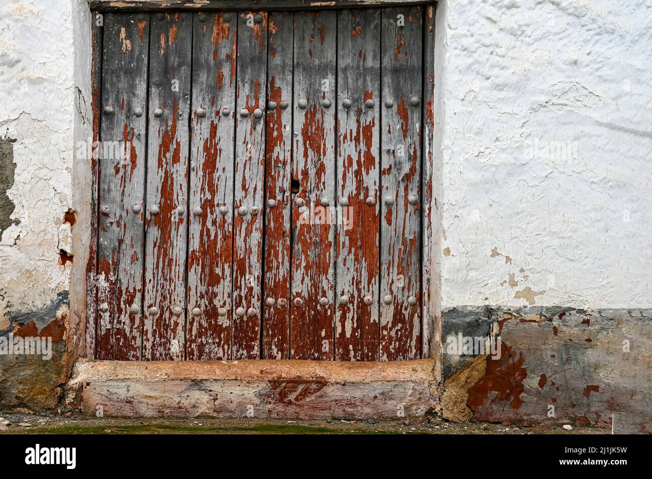 An old and weathered wooden door Stock Photo - Alamy