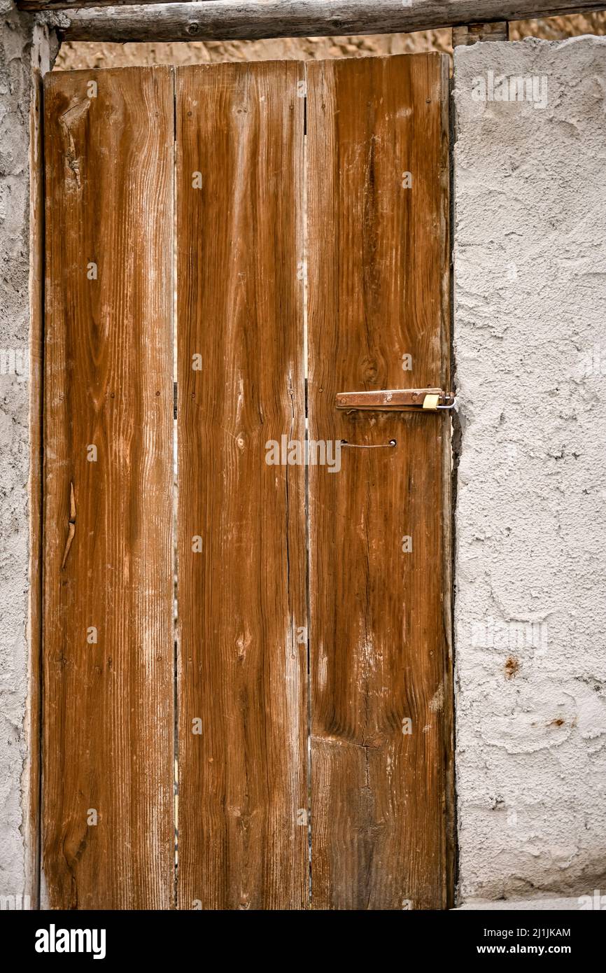 An old and weathered wooden door Stock Photo - Alamy
