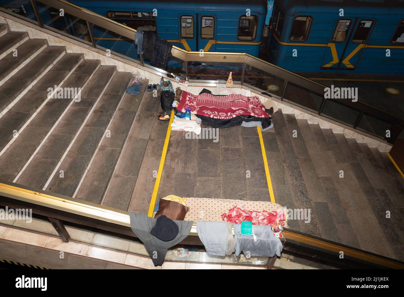 Kyiv, Ukraine. 25th Mar, 2022. View of a makeshift bed on the metro ...