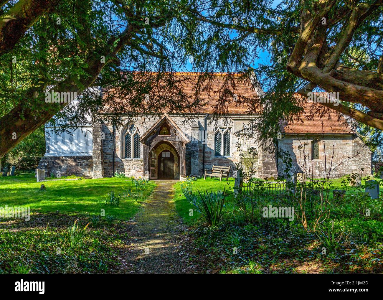 English village churchyard hi-res stock photography and images - Alamy