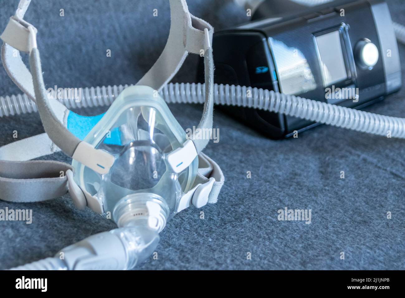 CPAP mask with a full face mask cpap machine against obstructive sleep ...