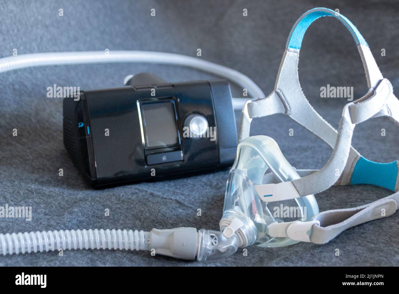 CPAP mask with a full face mask cpap machine against obstructive sleep ...