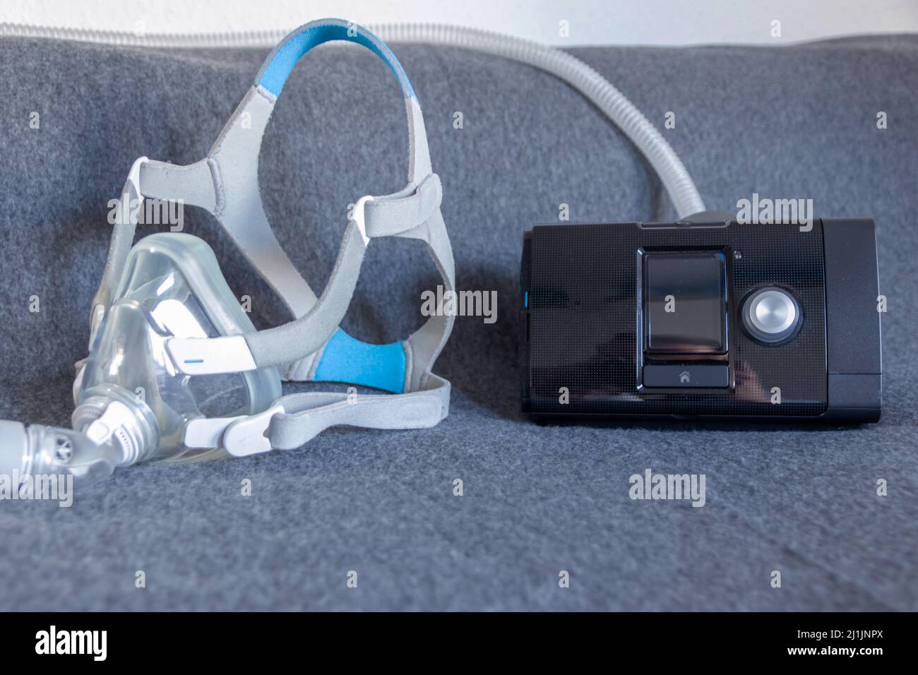 CPAP mask with a full face mask cpap machine against obstructive sleep ...