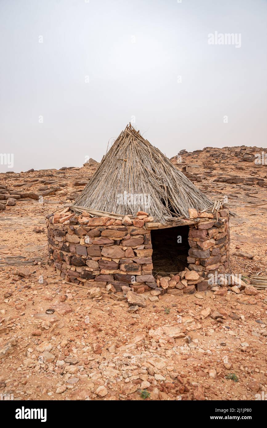A traditional building with thatch, Toungat, Mauritania Stock Photo - Alamy