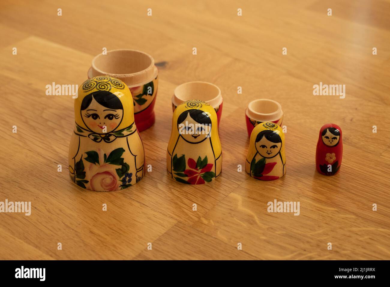 Russian doll art hi-res stock photography and images - Alamy