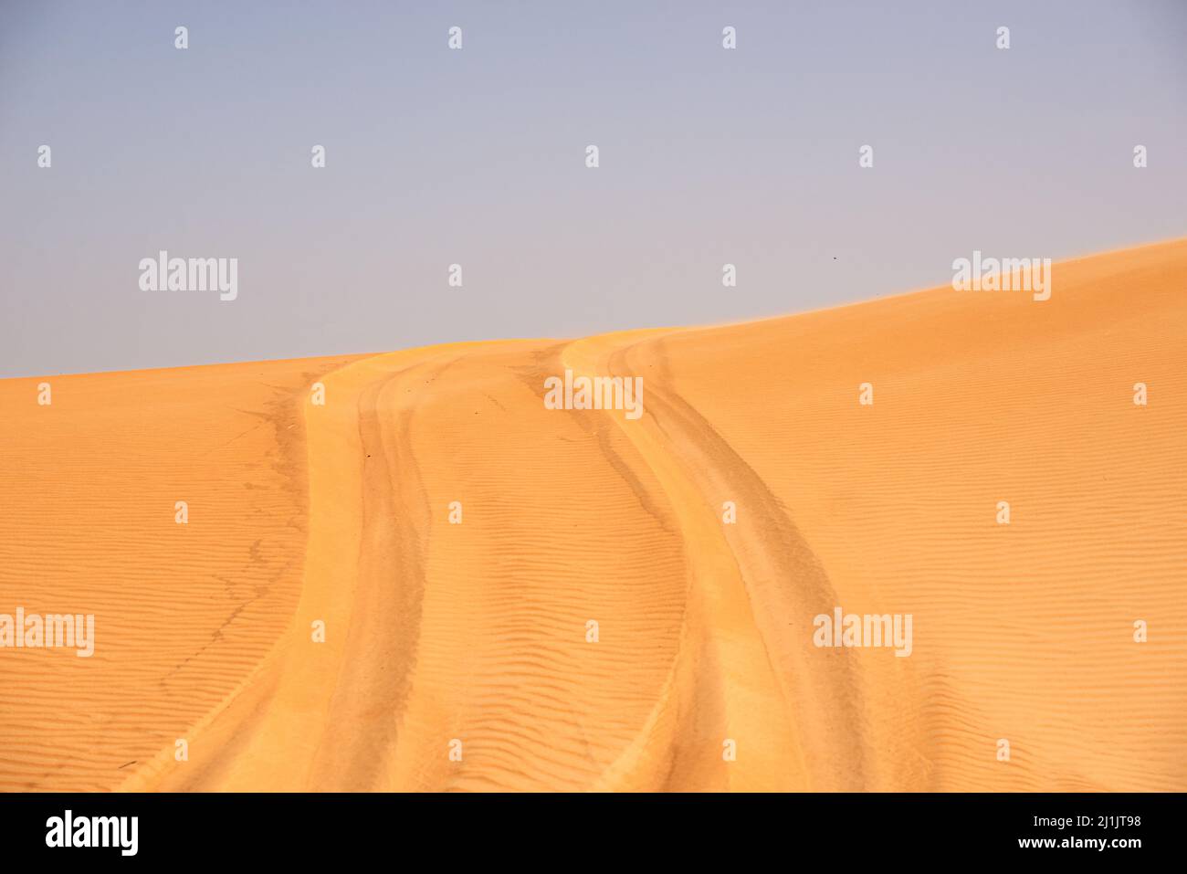 Endless sands sahara desert hi-res stock photography and images - Alamy