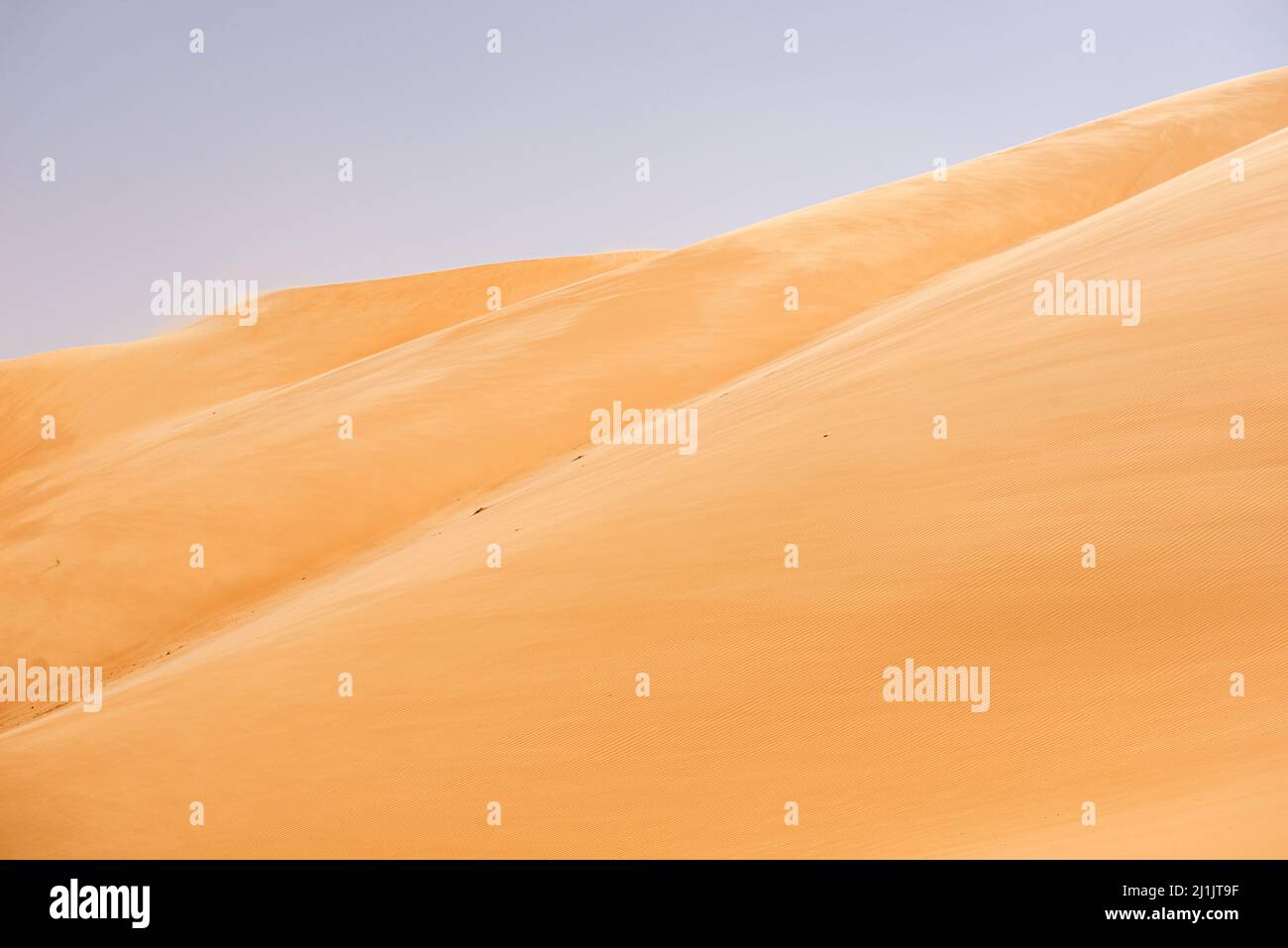 Endless sands sahara desert hi-res stock photography and images - Alamy