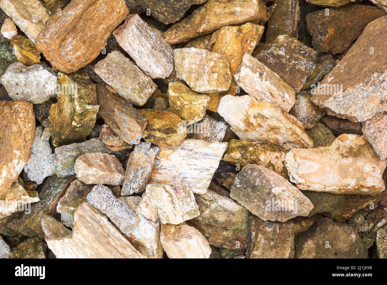 Pile of broken stones hi-res stock photography and images - Alamy