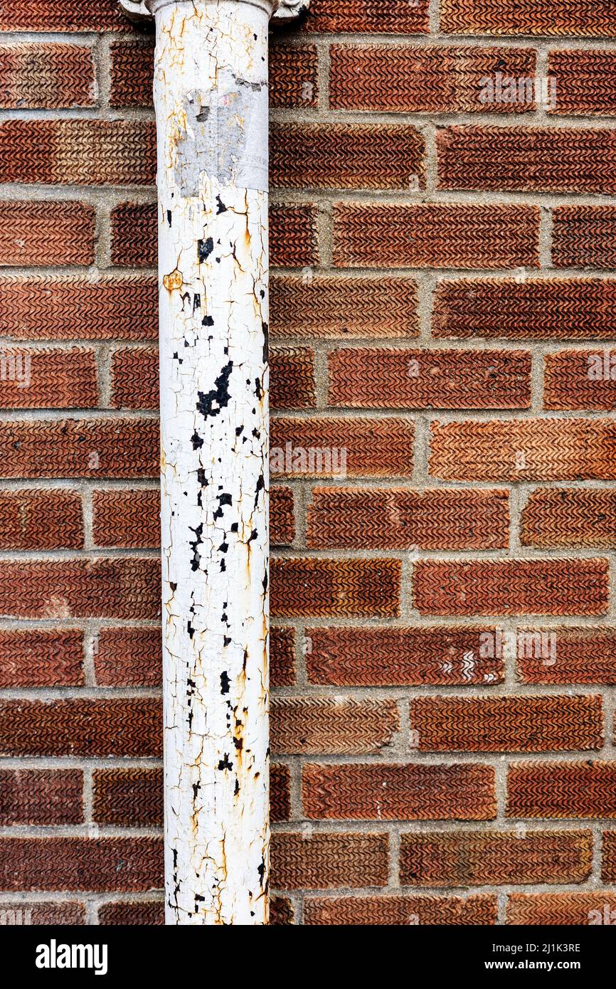 White down pipe hi-res stock photography and images - Alamy