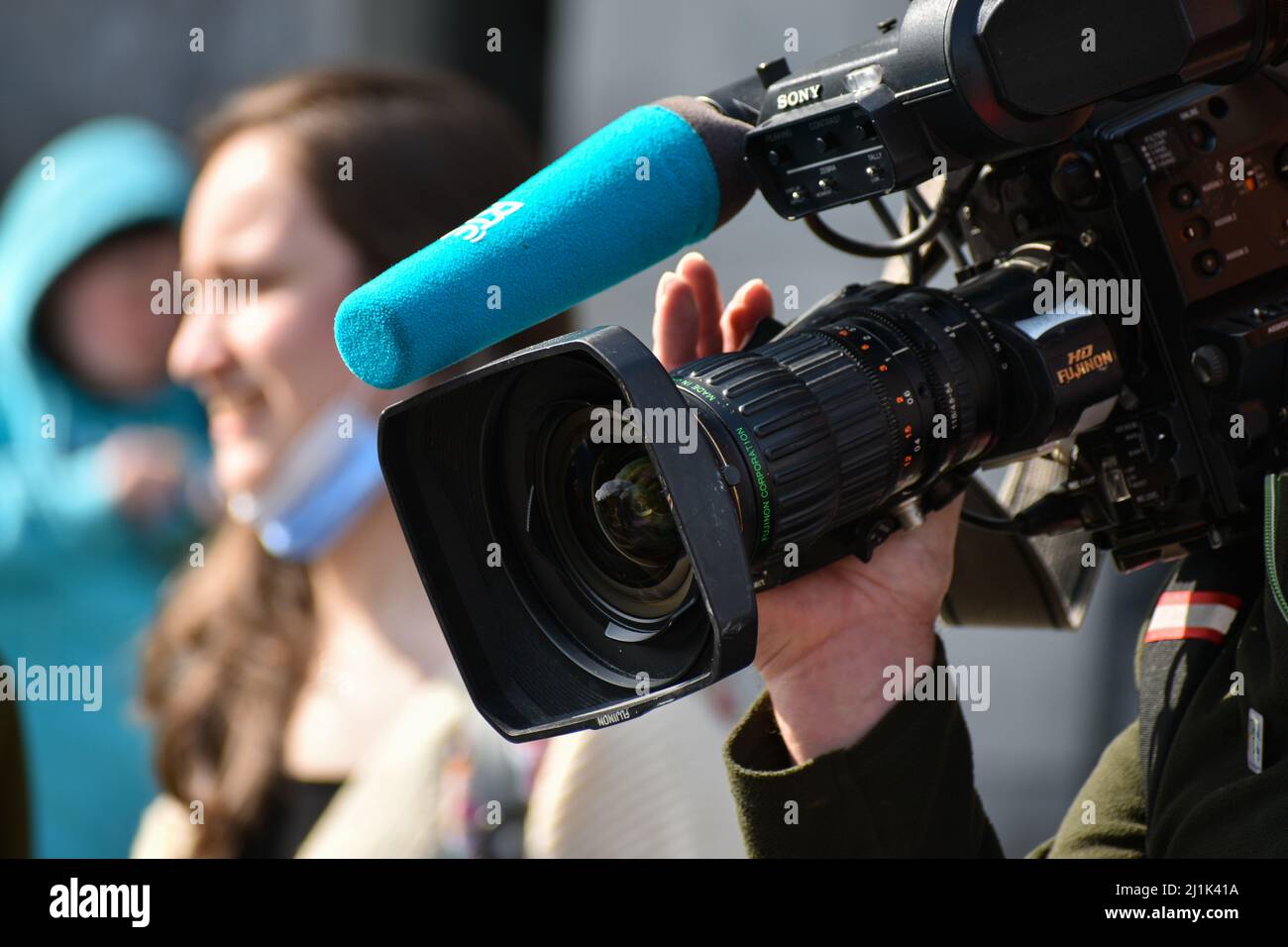 Tv crew camera crew logo hi-res stock photography and images - Alamy