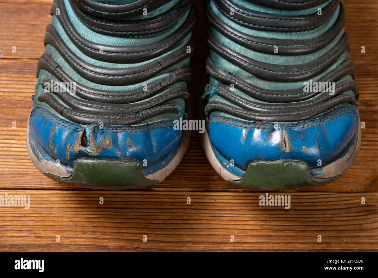 Shoe sole broken hi-res stock photography and images - Alamy
