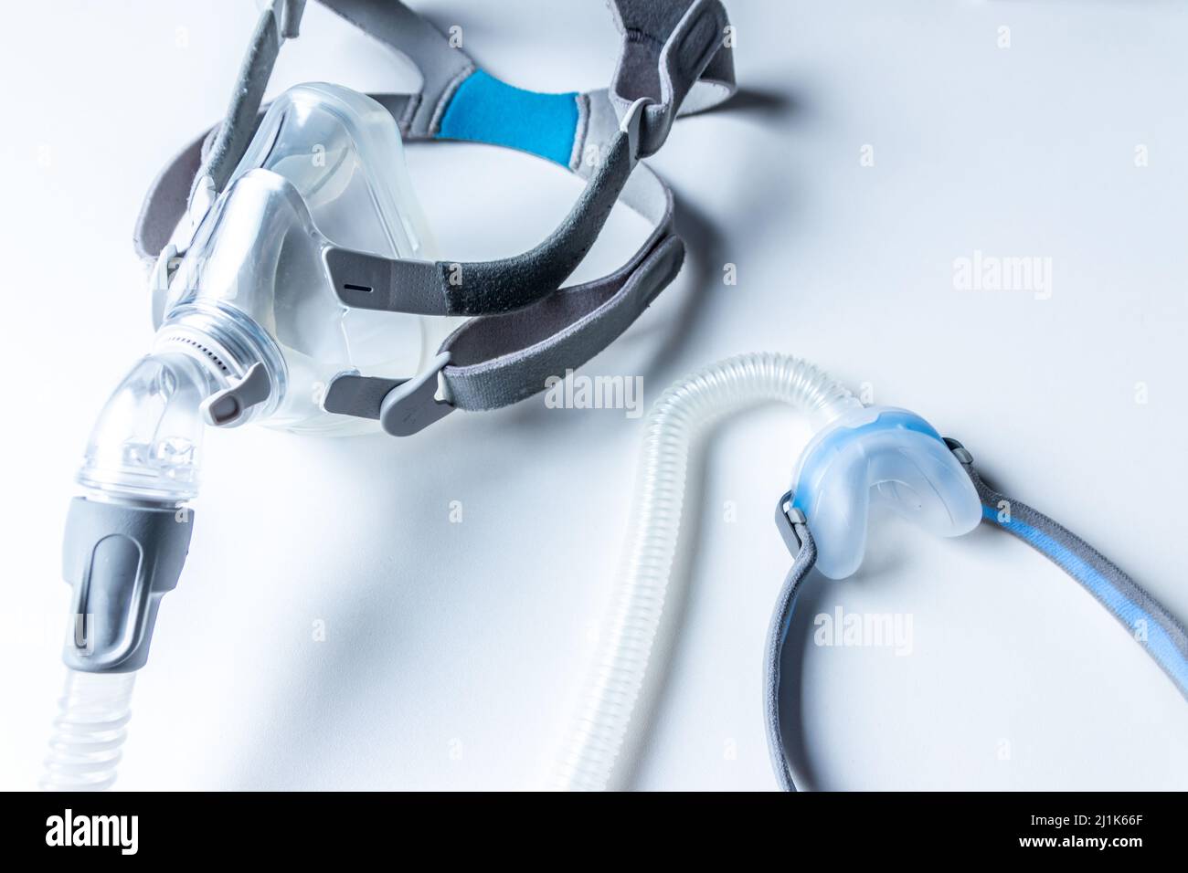 CPAP mask against obstructive sleep apnea helps patients respirator ...