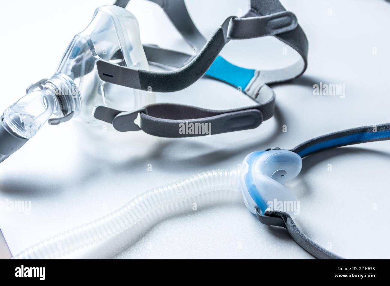 CPAP mask against obstructive sleep apnea helps patients respirator ...
