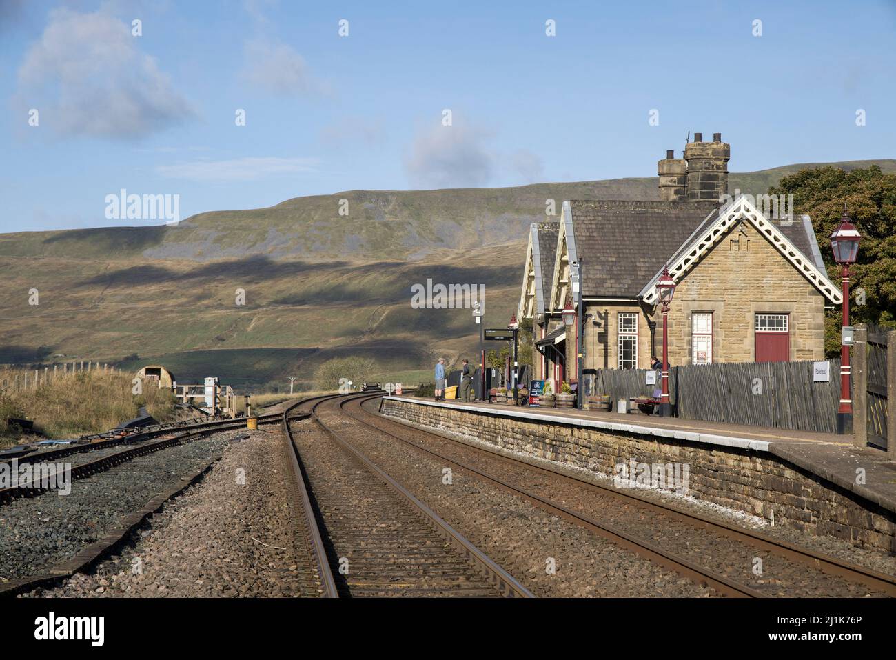 Ribblehead railway station, Yorkshire Dales, UK Stock Photo - Alamy