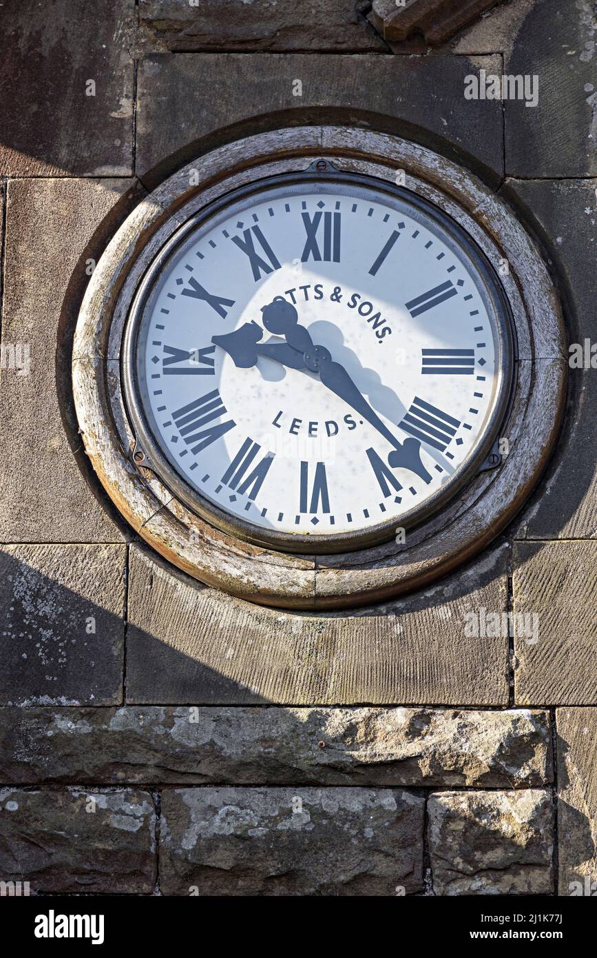 Railway station clock roman numerals hi-res stock photography and ...