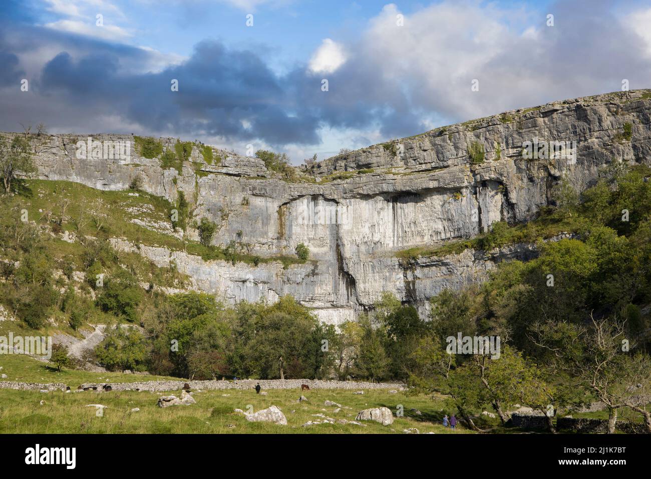 Malham Cove, Malham, Yorkshire Dales, England, UK Stock Photo - Alamy