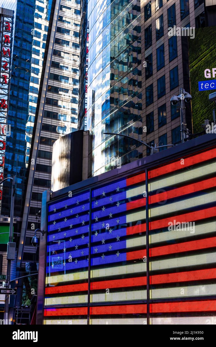 Big Digital American flag glows Among Times Square NYC Stock Photo - Alamy