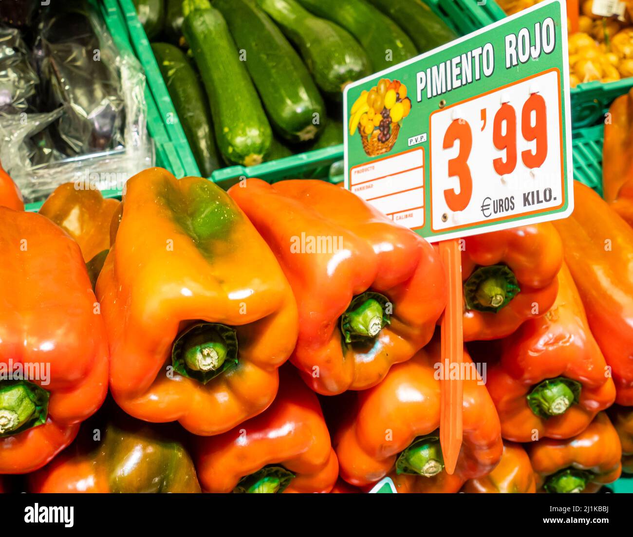 Pimento rojo hi-res stock photography and images - Alamy