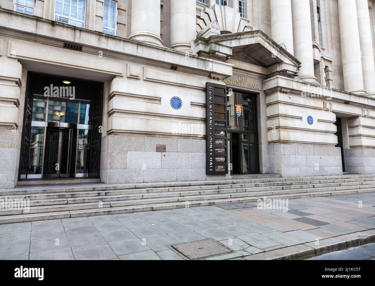 Former county hall hi-res stock photography and images - Alamy
