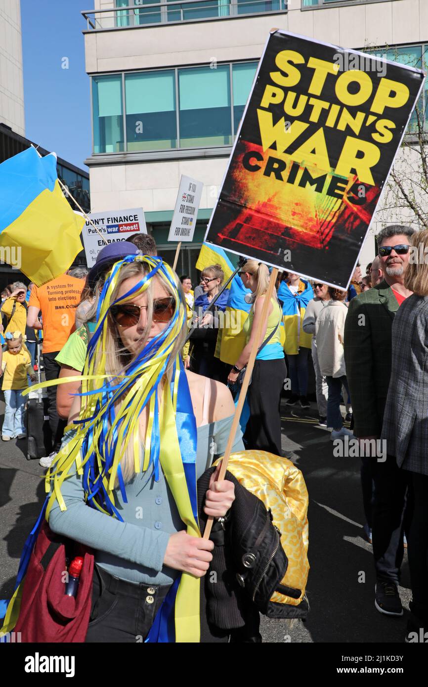London, UK. 26th Mar, 2022. Some of the 300 Ukrainian children who led ...