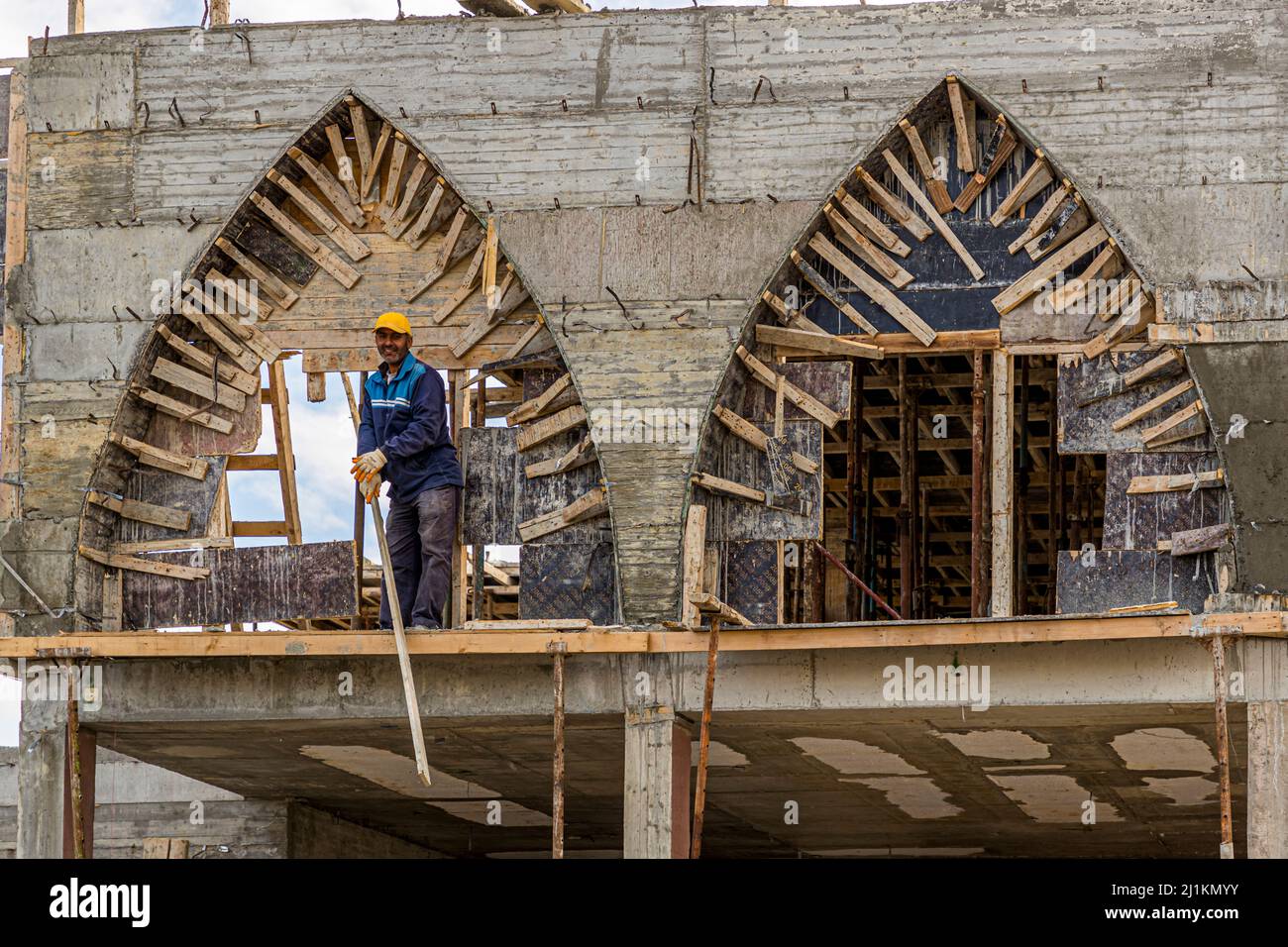 Shuttering technology for pointed arch windows in the Turkish Republic ...