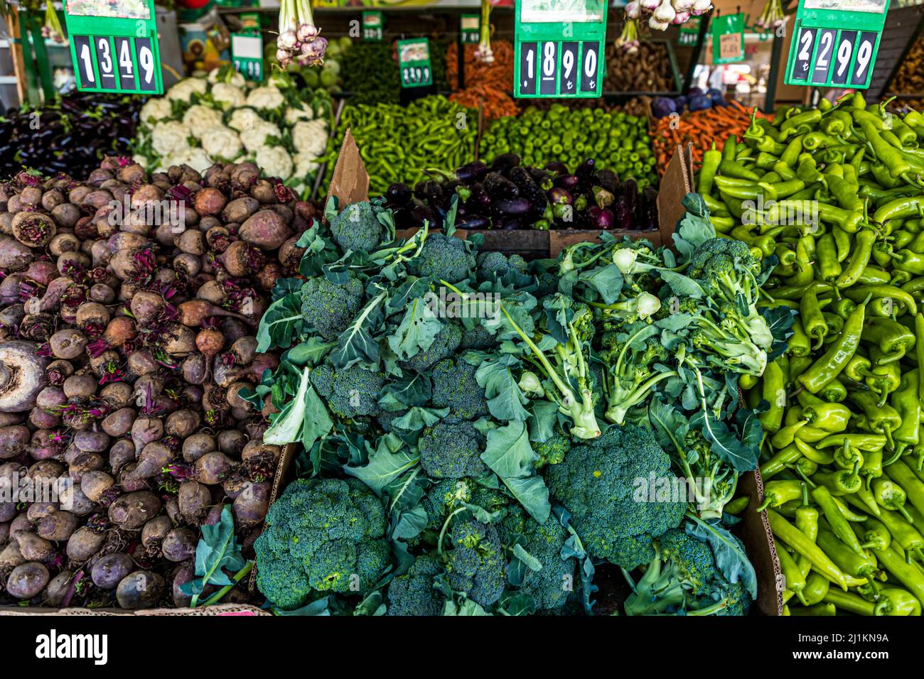 In Cyprus, fresh fruit and vegetables do not have long delivery routes ...