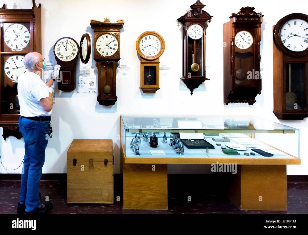 Old crank hi-res stock photography and images - Alamy
