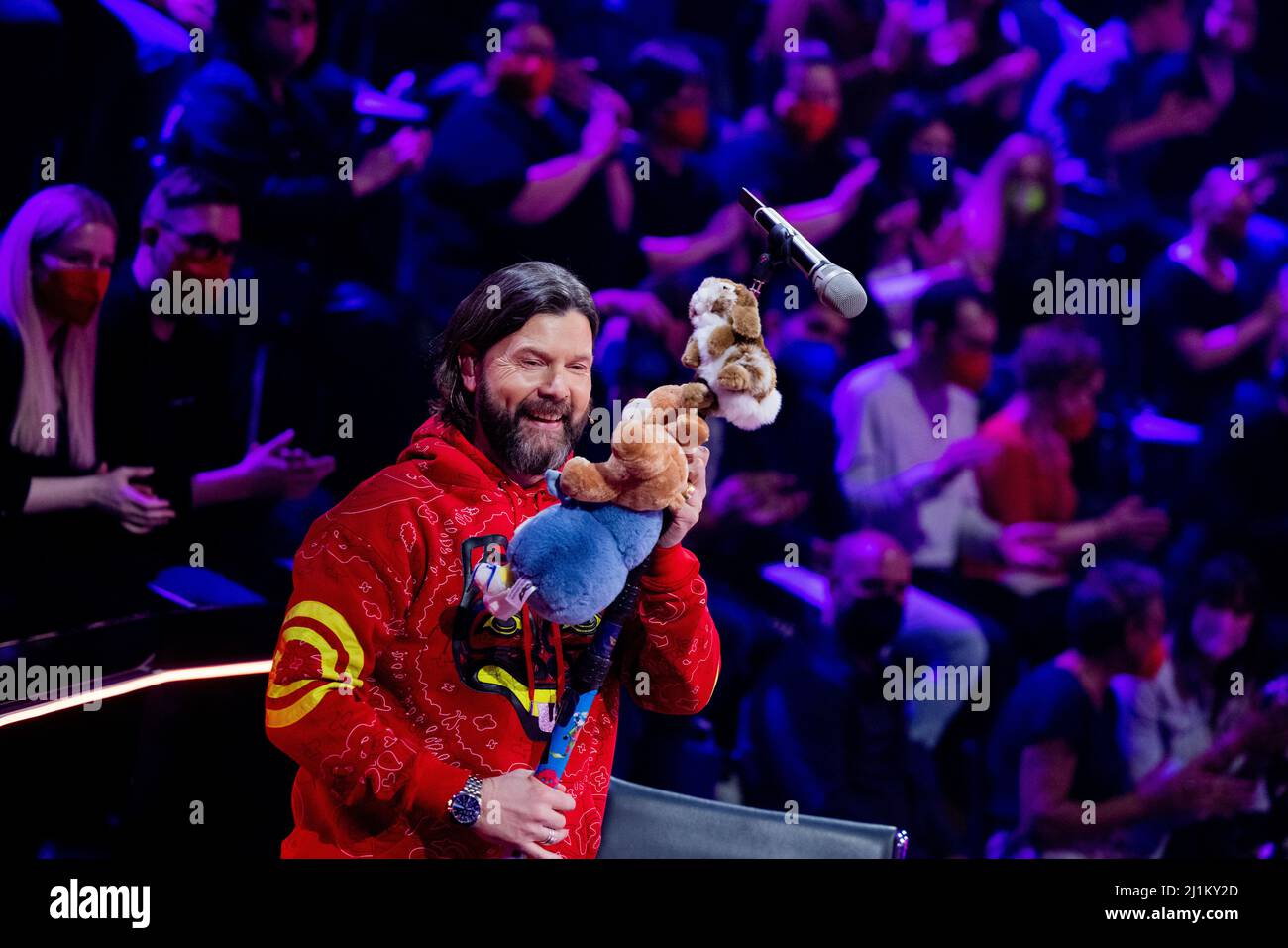 Cologne, Germany. 26th Mar, 2022. Rea Garvey from the guessing team ...