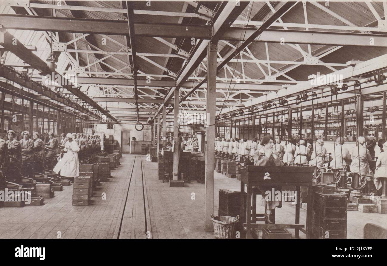 Royal Small Arms Factory, Enfield, main machine shop, First World War ...