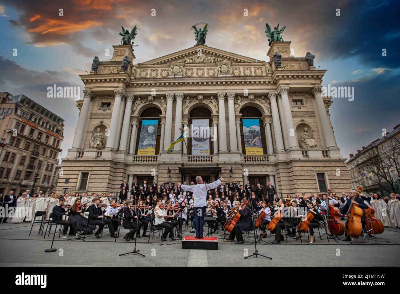 Ukraine war concert hi-res stock photography and images - Alamy