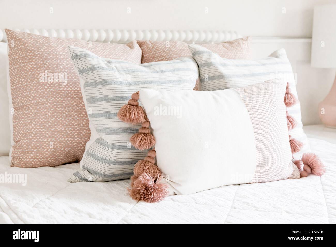 Comfortable bed bright pillows hi-res stock photography and images - Alamy