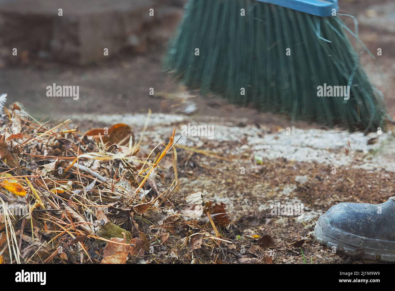 Yard broom hi-res stock photography and images - Alamy