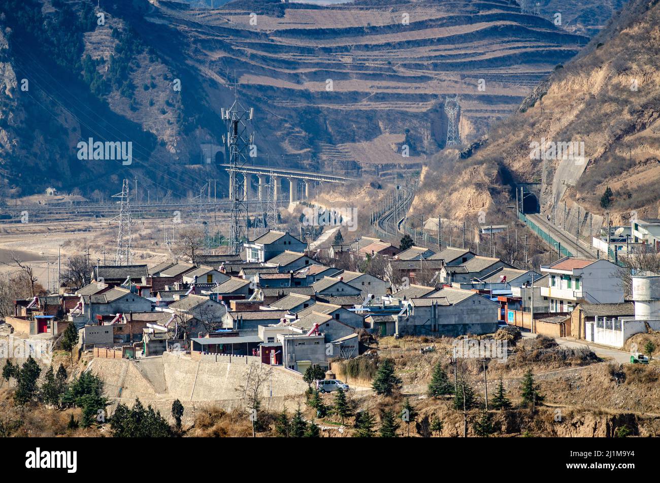 Trains countryside hi-res stock photography and images - Alamy