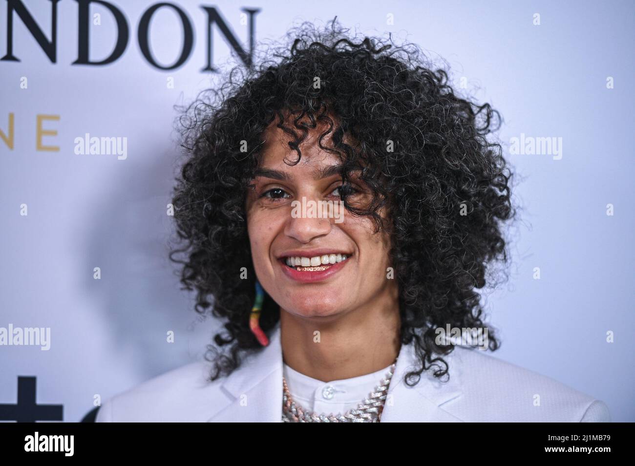 X Eyee walking on the red carpet at the Annual Oscars Weekend ...