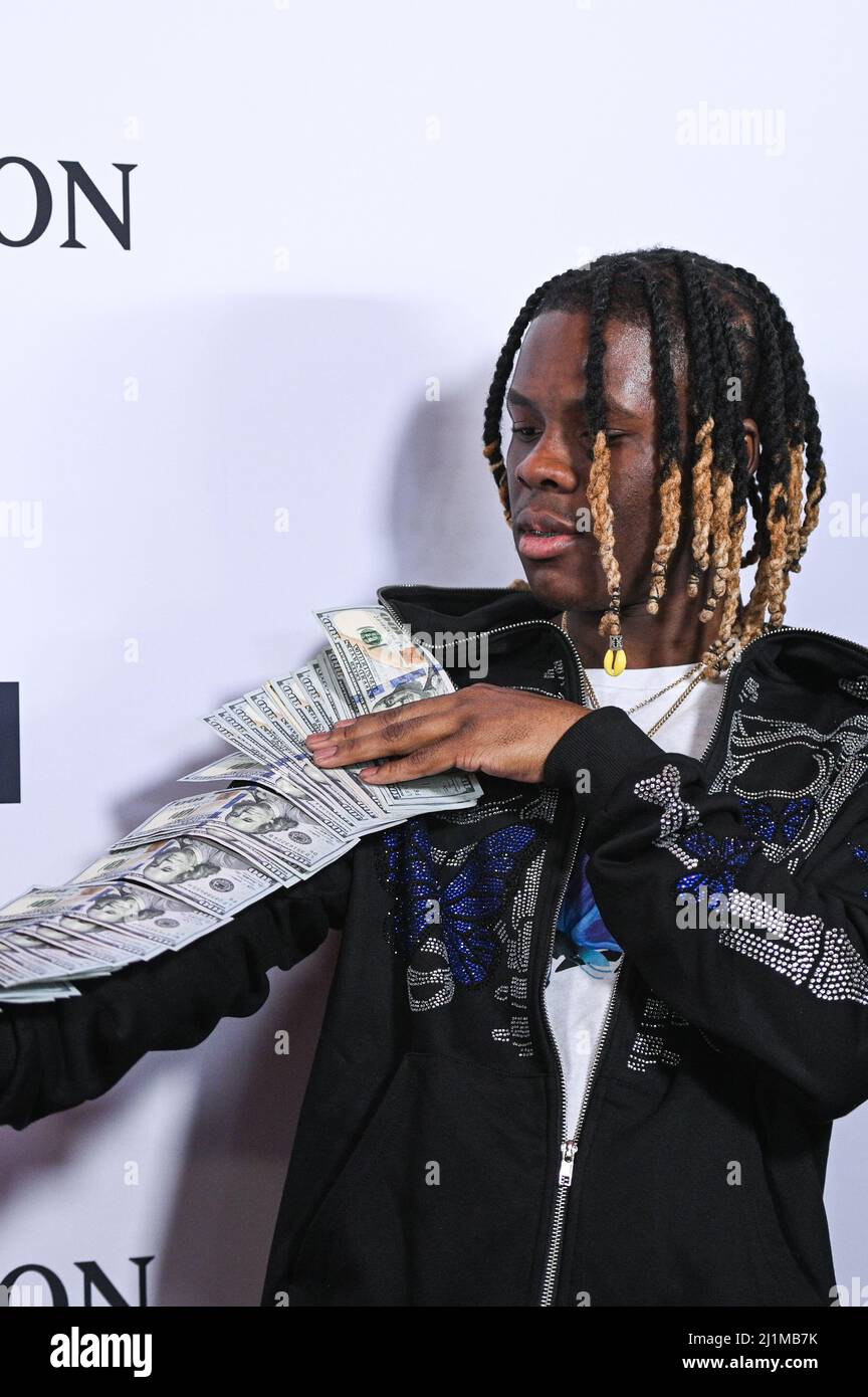 UnGhetto Mathieu walking on the red carpet at the Annual Oscars Weekend ...