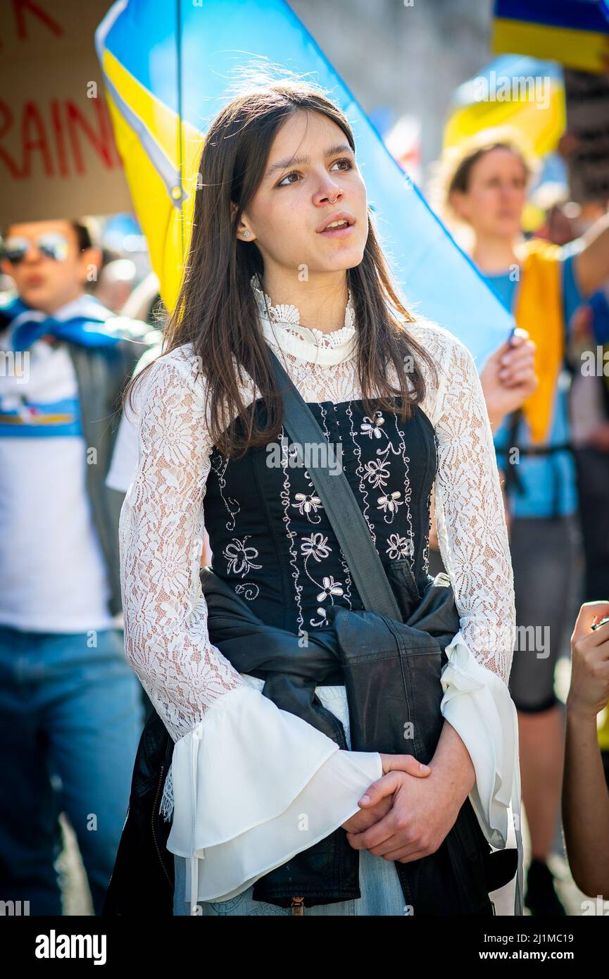 Thousands march in solidarity against the war in Ukraine. 'London ...