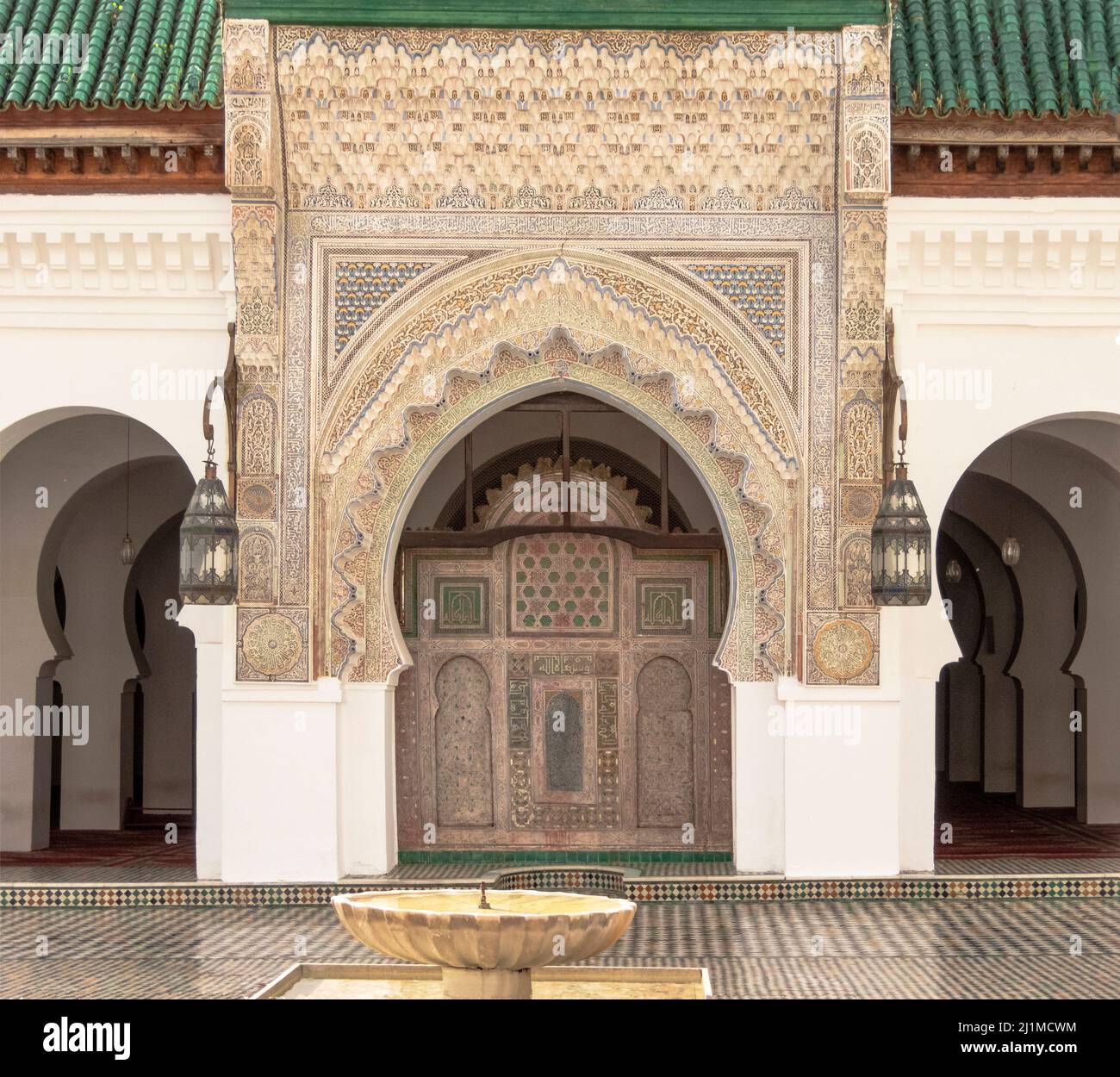 Moroccan green roof tiles hi-res stock photography and images - Alamy