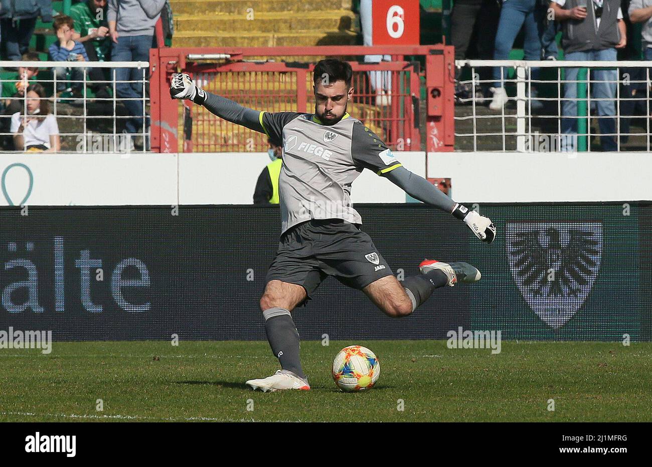 firo: 03/26/2022 Fuvuball: Soccer: Regionalliga West, season 2021/2022 ...