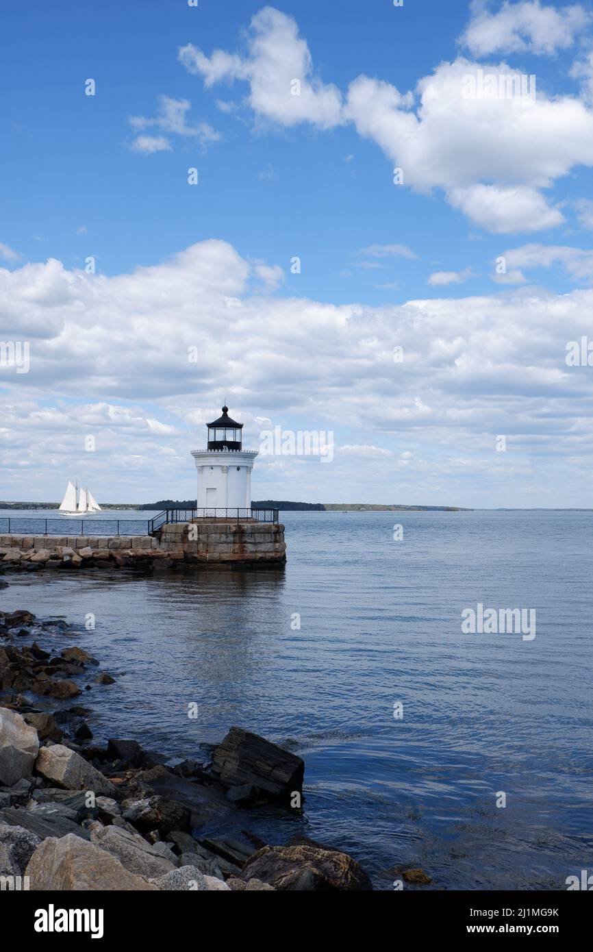 Sailboat lighthouse hi-res stock photography and images - Alamy