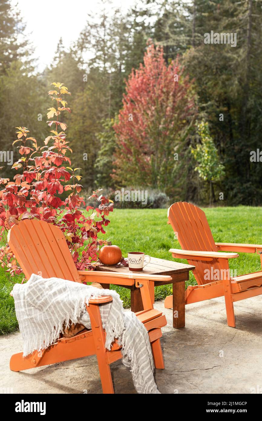 Fall colors autumn cozy home hi-res stock photography and images - Alamy