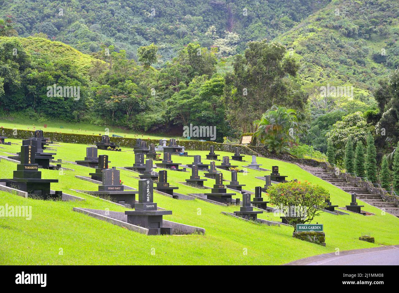 The scenic Japanese cemetery near Ahuimanu, Oahu HI Stock Photo - Alamy
