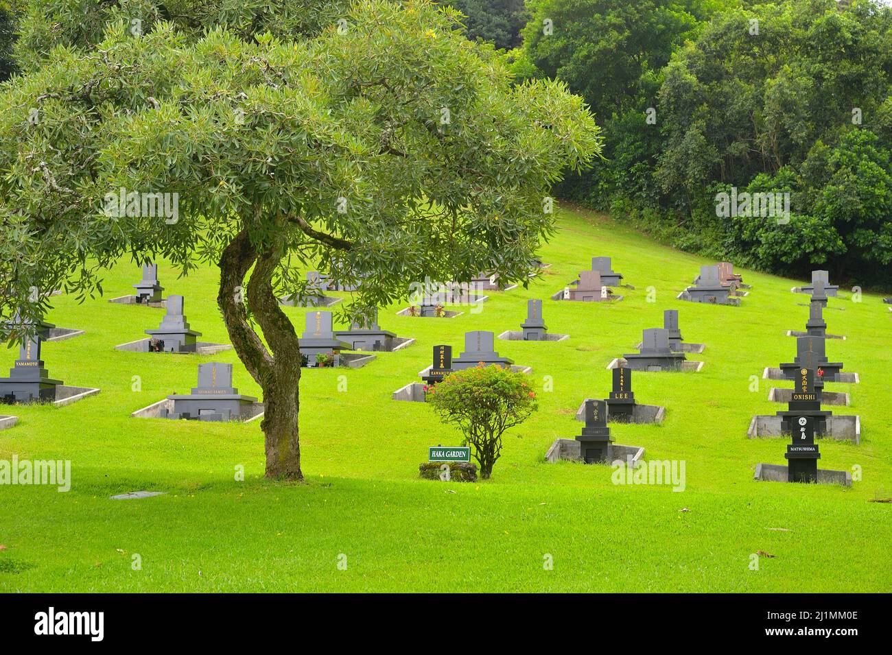 The scenic Japanese cemetery near Ahuimanu, Oahu HI Stock Photo - Alamy