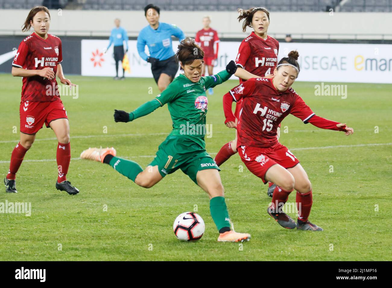 Nov 28, 2019-Yongin, South Korea-Kim Dam Bi of Incheon Hyundai Steel ...