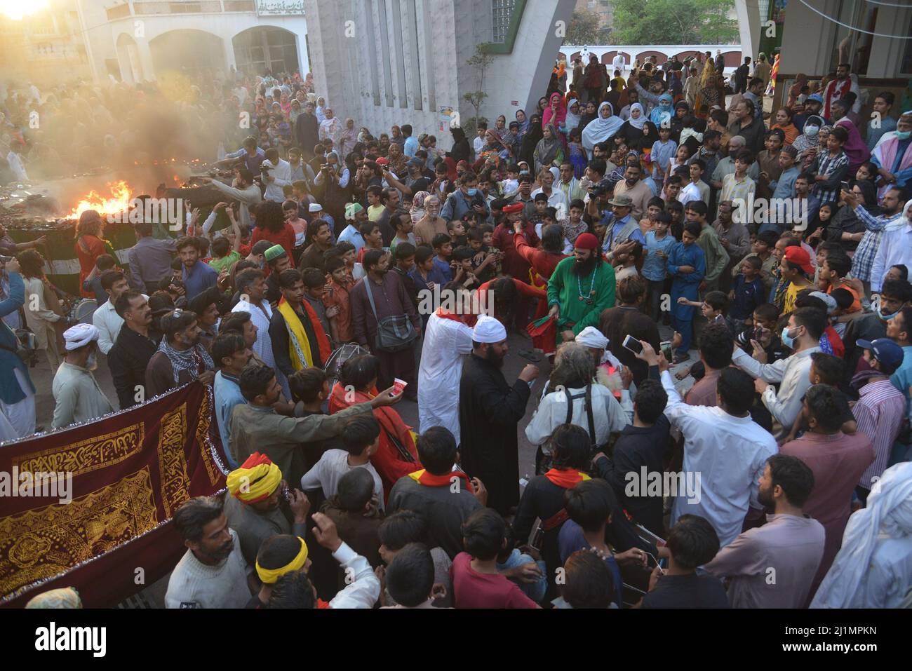 Pakistani devotees attend the three-days 434th annual Urs 'Festival of ...