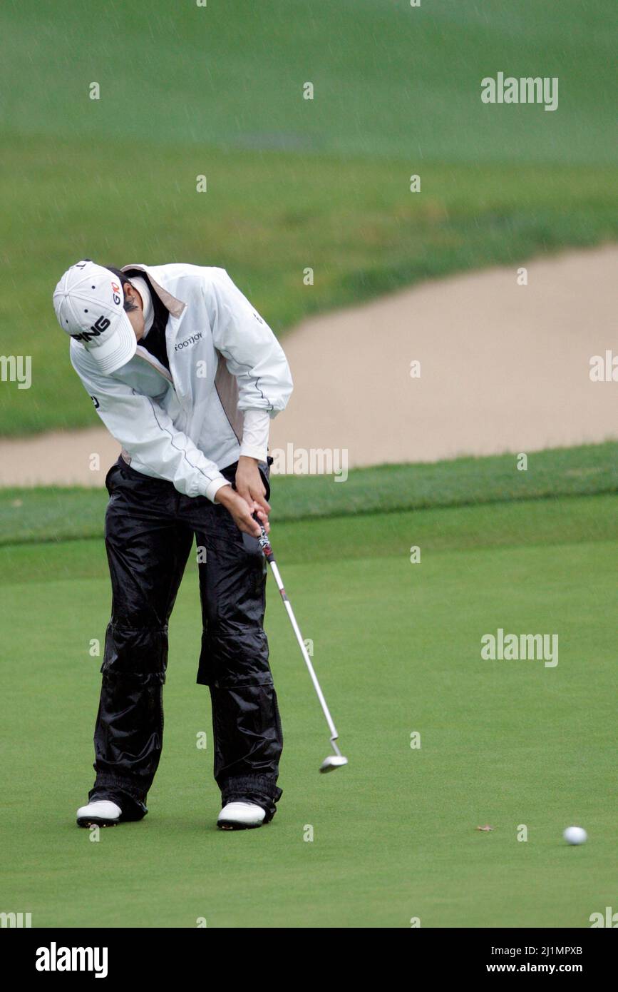 Sep 31, 2009-Incheon, South Korea-Song-Hee Kim of South Korea putts on ...