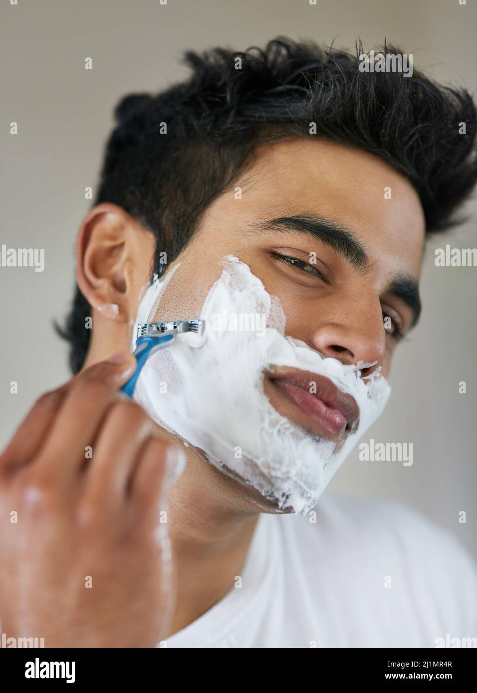 Facial shave hi-res stock photography and images - Alamy