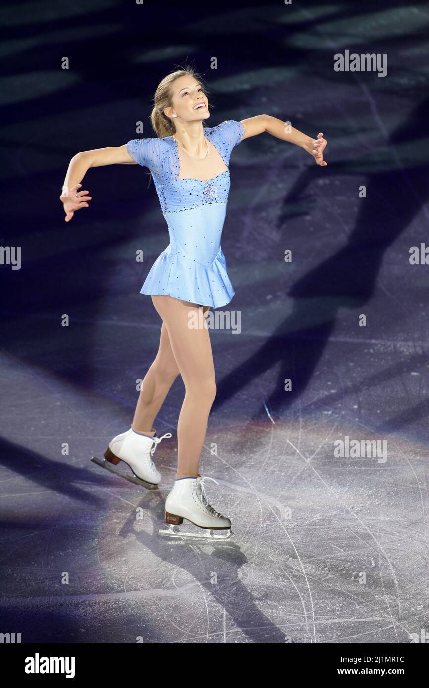 Dec 14, 2008-Goyang, South Korea-U.S.A Becky Bereswill performs during ...