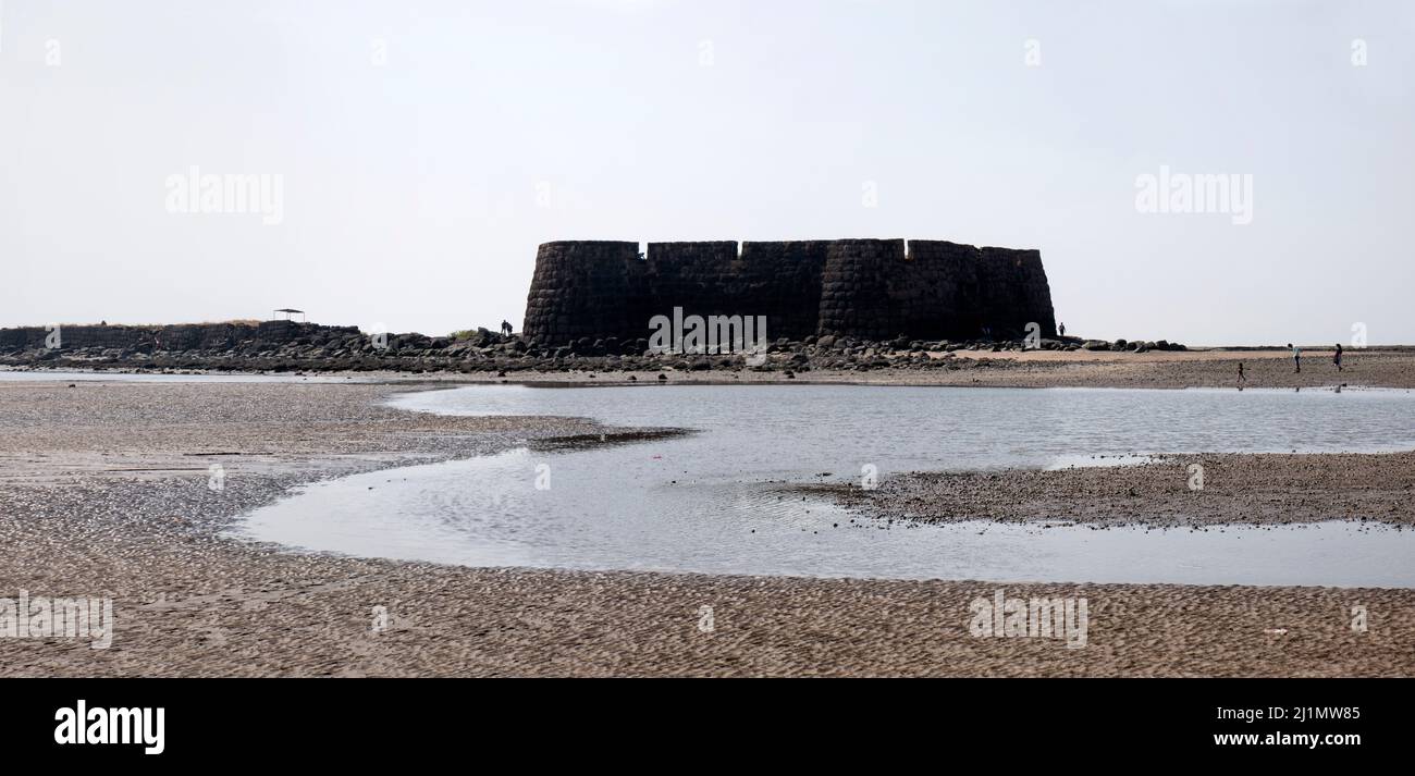 Kolaba Fort is an old fortified maritime base in Alibag Konkan It is ...