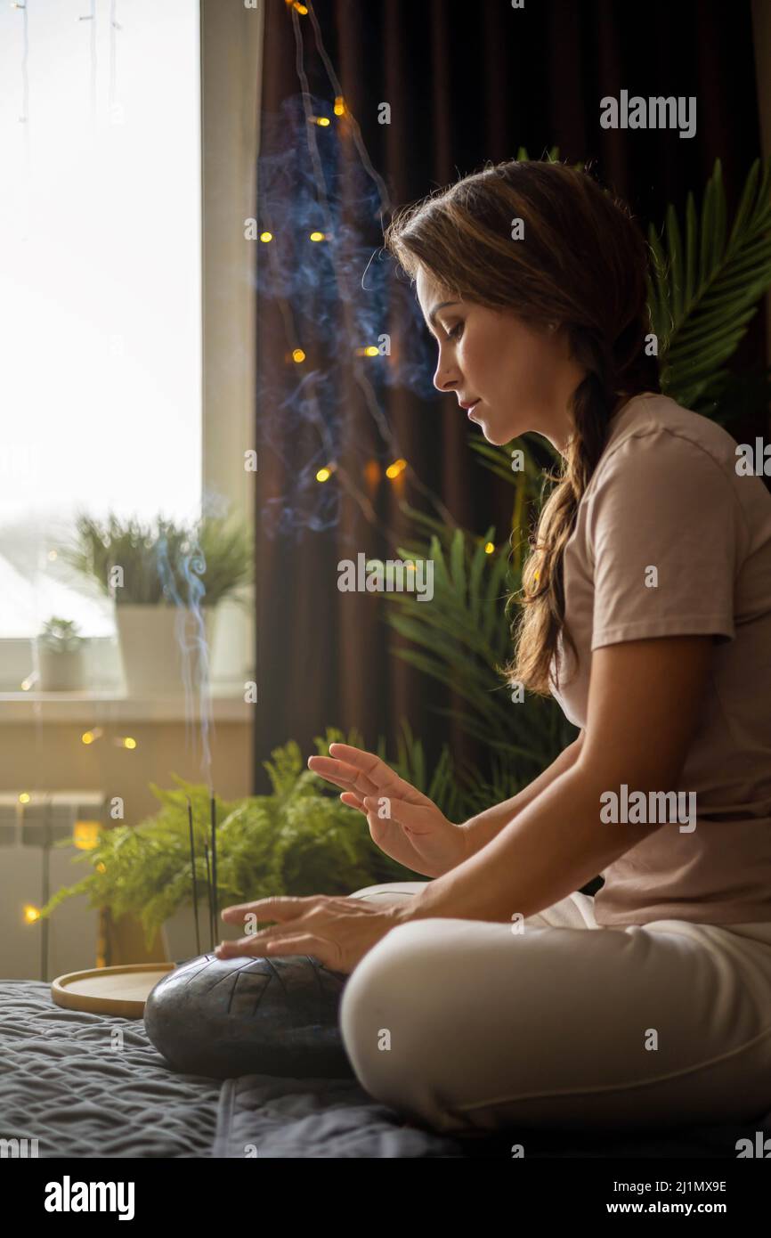 Melody practice hi-res stock photography and images - Alamy