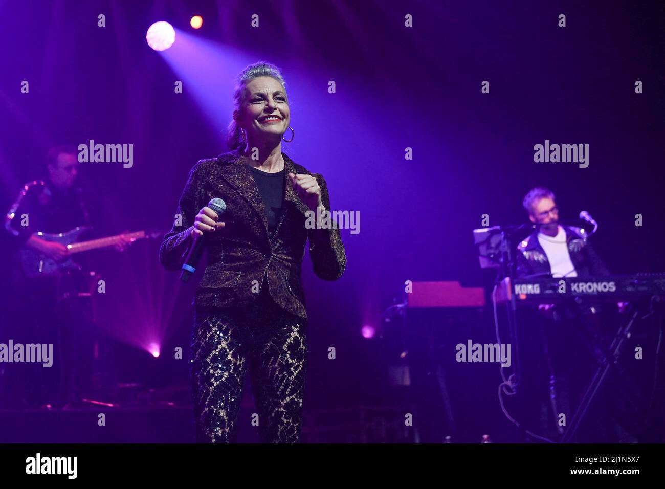 Les Années 80 - LIO performs at the Le Dôme de Paris - Palais des ...